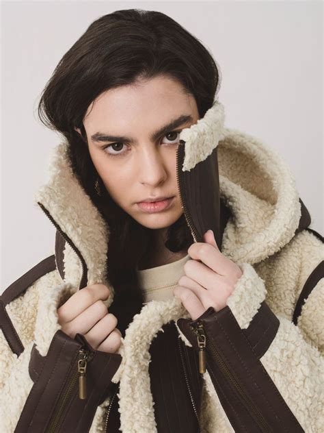 Model Arina Mmg Models