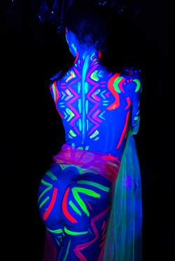 Gallery London Neon Naked Life Drawing Class