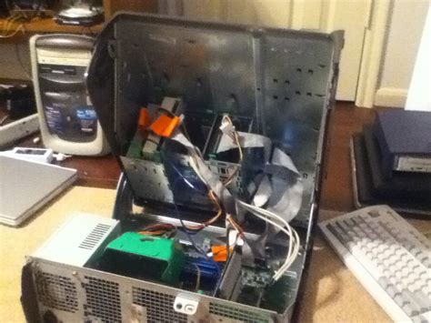 Dell Dimension 8200 Inside By Mactheplaneh On Deviantart Dell Dimension 8200 Inside By Mactheplaneh On Deviantart
