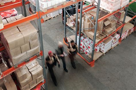 how to reduce picking and packing errors in warehouses mappedin