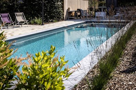 Kindervriendelijke Tuin Met Zwembad