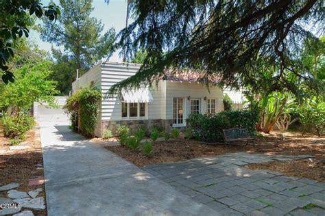 2804 Lincoln Ave Altadena Ca 91001 ®