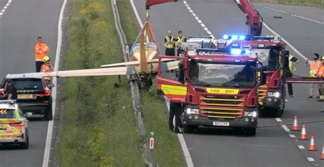 Легкомоторный самолет совершил вынужденную посадку на трассе A40 близ ...