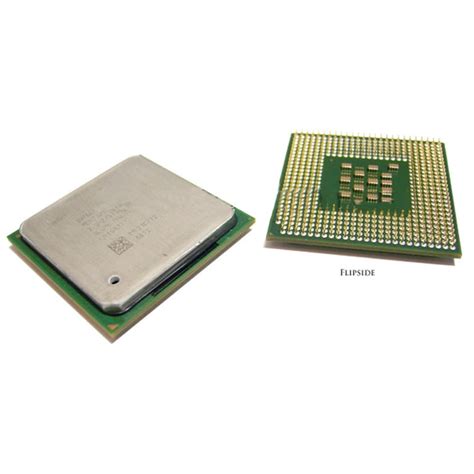 Pentium 4 A Worker Of Intel Shows New Intel Pentium 4 Processor 660