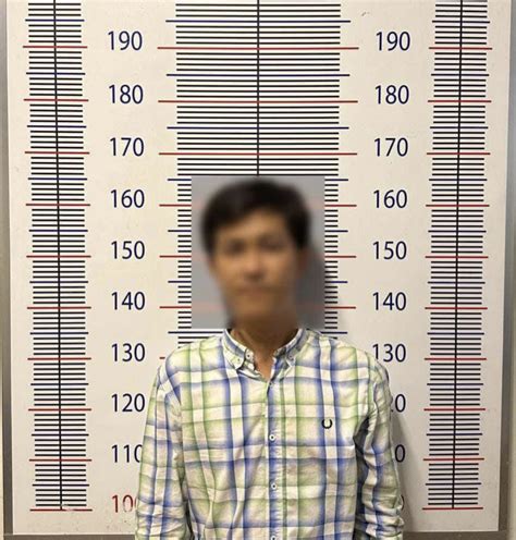 ចាប់ឃាត់ខ្លួនបុរសម្នាក់គំរាមអតីតគូរស្នេហ៍ចាស់របស់ខ្លួនថានឹងចែកចាយរូបភាព