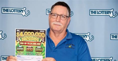 백만 달러 복권 당첨된 뒤 18개월 만에 또 당첨