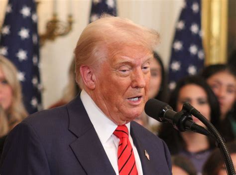 Trump Eo Bars Transgender Athletes From Womens Girls Sports The