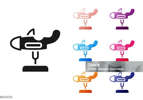 놀이터 아이콘에 있는 검은색 스윙 비행기는 흰색 배경에 분리되어 있다 비행기가 있는 어린이 회전목마 놀이 아이콘입니다 아이콘을 화려하게 설정합니다 벡터 가루로 빻은에 대한