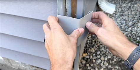 Vinyl Siding Repair How To Replace A Corner Piece Everyday Home Repairs