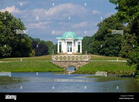 Rondell hi-res stock photography and images - Alamy