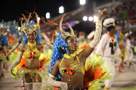 Karneval In Rio Sexy Kost Me Und Viel Nackte Haut Welt