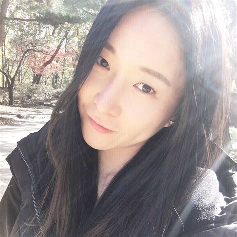 독일엔 종류별로 한달에 두번🤯 쓰레기통을 수거해가는데 특히 음식물 쓰레기 수거일을 놓쳤다가는 이 집 그대로 버리고 한국으로 도망가는 겁니다 쓰레기통 들고 뛰는것도 혼자