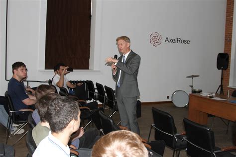 Инфоцентр ОИЯИ в СОГУ в 4 й раз принял летнюю It школу — Объединенный институт ядерных исследований