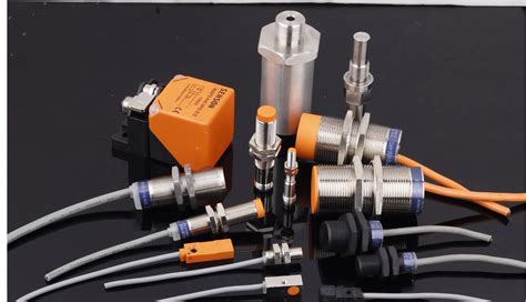 工业传感器与物联网卡：确保高效数据传输的关键 寰宇星空物联网卡官网