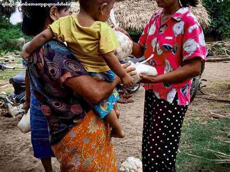 ဆားလင်းကြီးရှိ စစ်ဘေးရှောင် ပြည်သူများကို ဆန်နှင့် အသားတု လှူဒါန်း