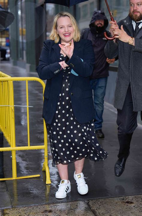 Elisabeth Moss Is Joining Jennifer Lawrence In The Gradual Return Of This Chunky Sneaker