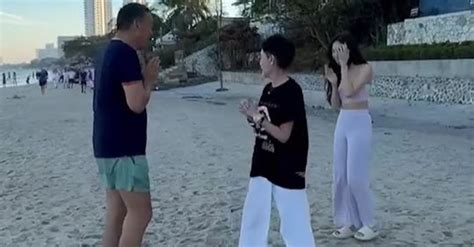 รวมรูปภาพของ แห่แชร์ภาพ เศรษฐา คุณหญิงต้น เจอกันริมหาด เล่าเป็นเพื่อนตั้งแต่อนุบาล สู่คู่