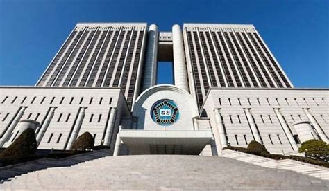 법원 文 뇌물혐의 재판 이송신청 불허…서울중앙지법서 진행