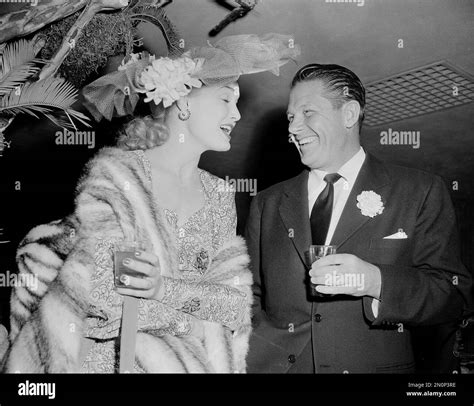 Lois Andrews Screen Actress And Actor Dick Powers Get Together In The