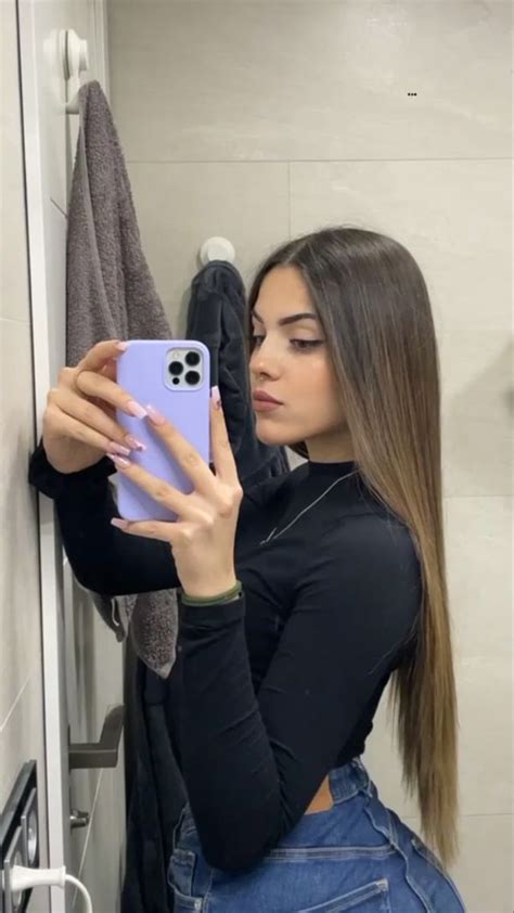 Bad Girl Aesthetic Aesthetic Hair Girl Photo Poses Girl Photos