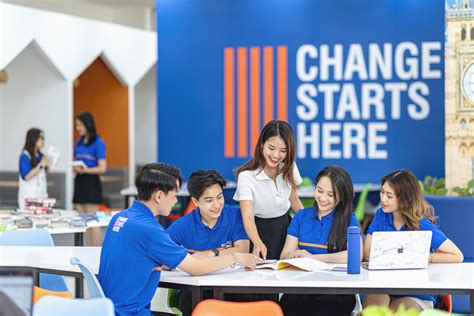 Sinh viên Greenwich học tại Việt Nam kết nối toàn cầu như thế nào