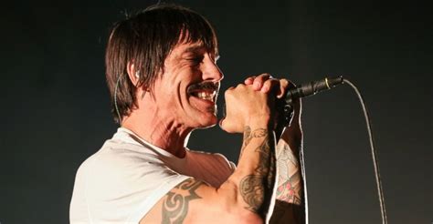 Se Anuncia El Biopic De Anthony Kiedis Líder De Red Hot Chili Peppers