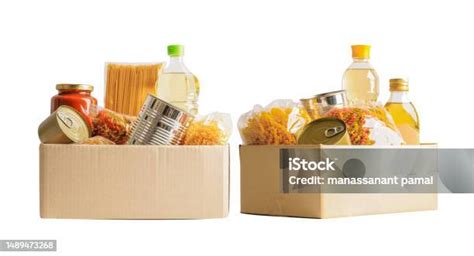 기부 상자에있는 식료품은 사람들을 도울 자원 봉사자를위한 클리핑 경로가있는 흰색 배경에 격리되어 있습니다 0명에 대한 스톡 사진 및 기타 이미지 Istock