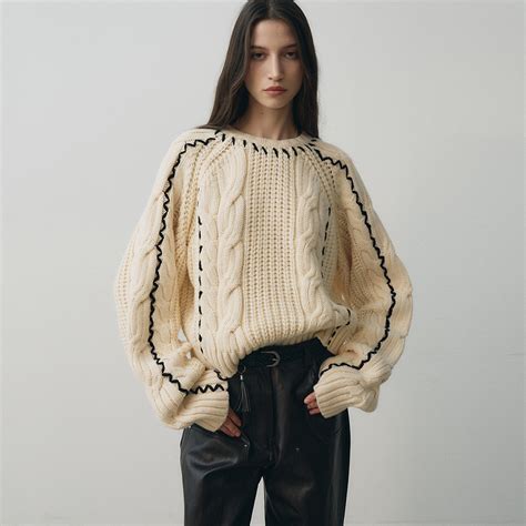 노이어포우먼 핸드메이드 케이블 크롭 스웨터 아이보리 Noirer