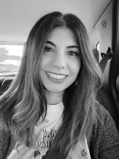 Leire Vallesquino Medium