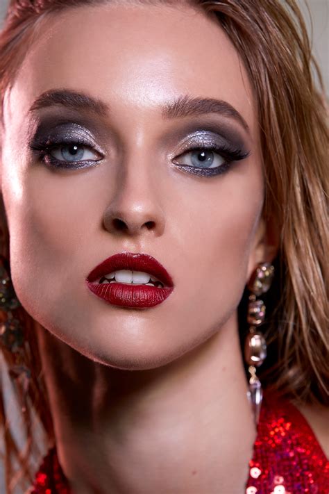 Glamour Girl For Ellements Magazine On Behance Glamour Girl For Ellements Magazine On Behance