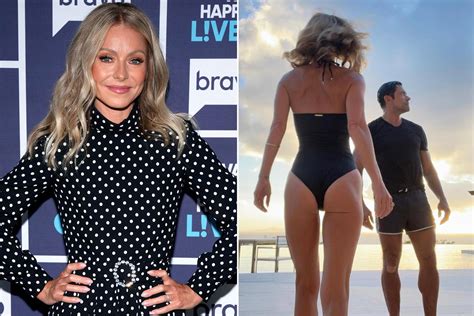 Lives Kelly Ripa 52 Shocks Fans After She Shows Off Her Fit Figure