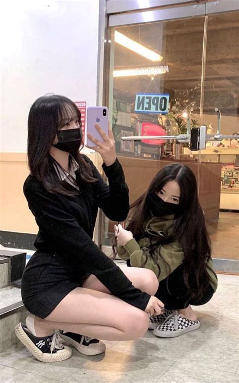 후에 있는 지영 변님의 핀 여자 사진 포즈 청소년 여자 패션 여자 교복