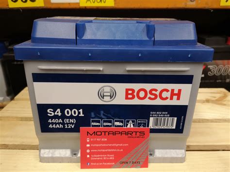Bosch S4 001 Car Battery 12v 44Ah 440A (063) - Motaparts