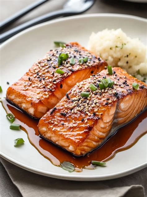 Delicious Sake Glazed Salmon With Sesame Seeds In 25 Minutes
