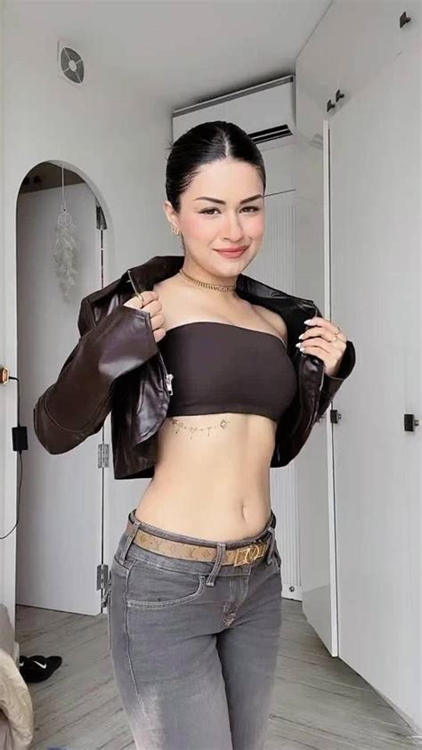 Avneet Kaur Is Like A Sex Doll Every Men Wants To Have In Her Bed Whom