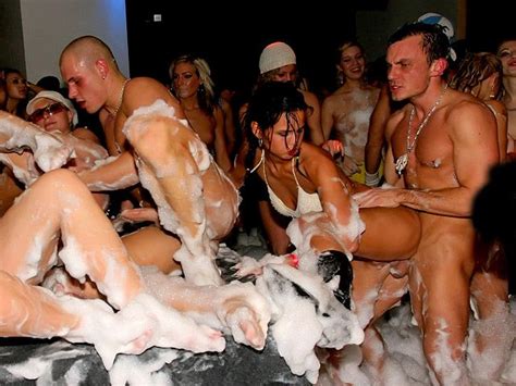 Teenager Foam Party