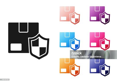 흰색 배경에 격리 된 방패 아이콘과 검은 배달 보안 배달 보험 방패 너머에 있는 골판지 상자 다채로운 아이콘을 설정합니다 벡터 개념에 대한 스톡 벡터 아트 및 기타 이미지