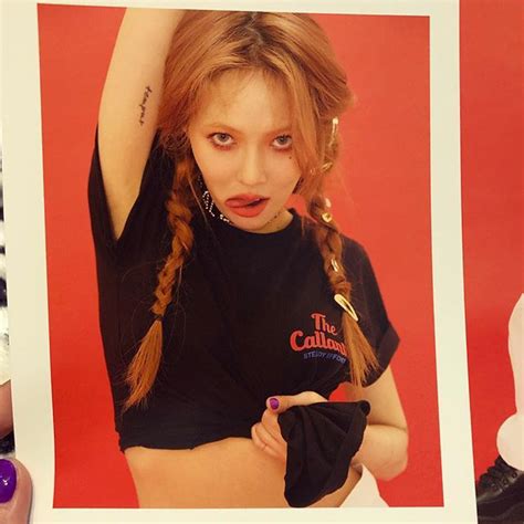 현아 화보 촬영 근황 독보적 매력