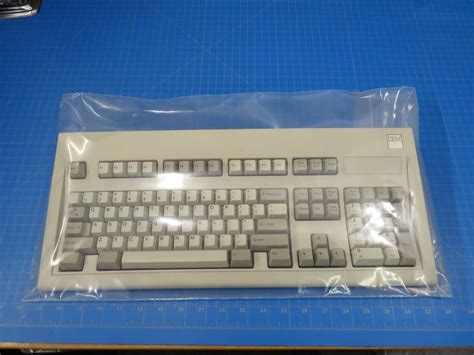 Early 1986 Ibm Model M 1390120 Made By Ibm 16 May 86 Clickykeyboards Early 1986 Ibm Model M 1390120 Made By Ibm 16 May 86 Clickykeyboards
