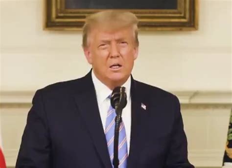 Доналд Тръмп Бях прострелян в дясното ухо имаше много кръв