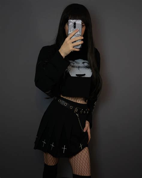 Big Titty Goth Gf 😳 Scrolller