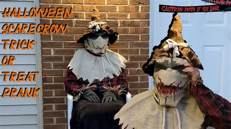 Scarecrow Disguise Halloween Prank Youtube