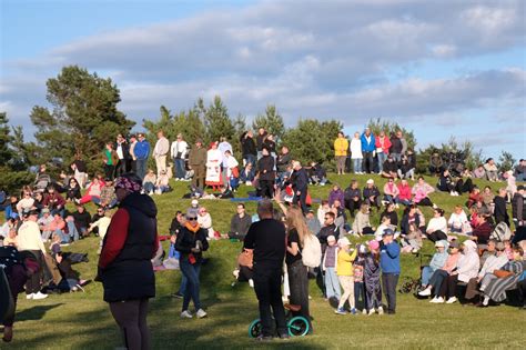 Galerii Käina Jaanituli Meelitas Kohale Palju Rahvast Hiiu Leht