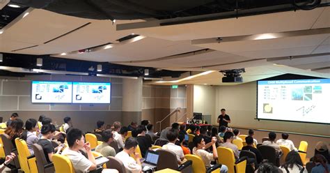 Prof Xiaocong Yuan Delivered A Speech During The Pri Distinguished Seminar Series Photonics