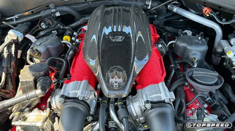 Heres Why The V8 Engine Is Still King In A Downsizing World
