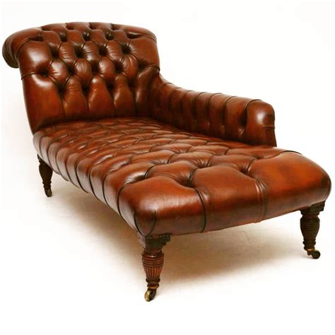 Antique Victorian Deep Buttoned Leather Chaise Lounge