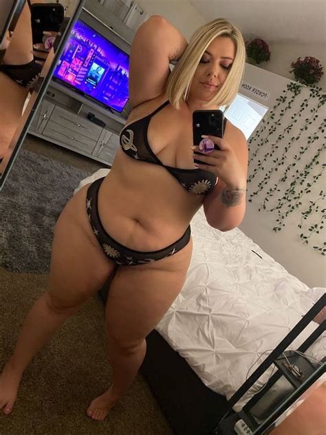 Foto De Curvy Milf Selfie