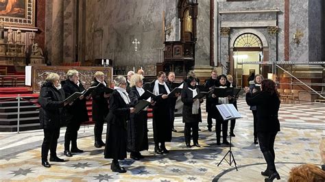 Az Esztergomi Bazilikában énekeltek A Soproni Balfi Bánfalvi