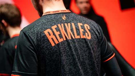 T1s Lol Academy Roster Pays Homage To Fnatic After Rekkles First Win