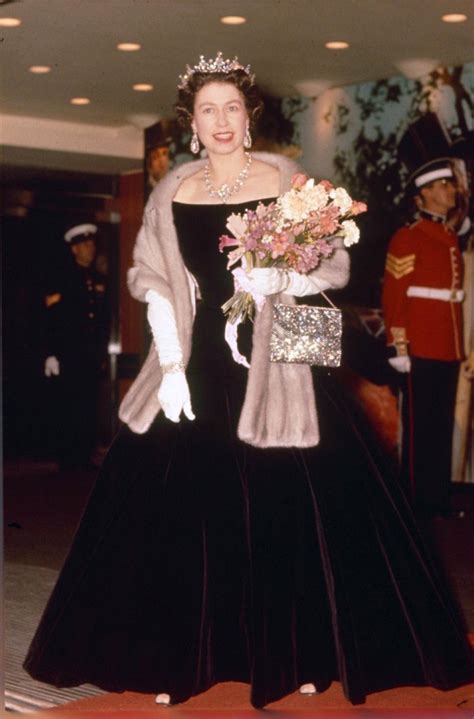 Queen Elizabeth 2 Young Dresses